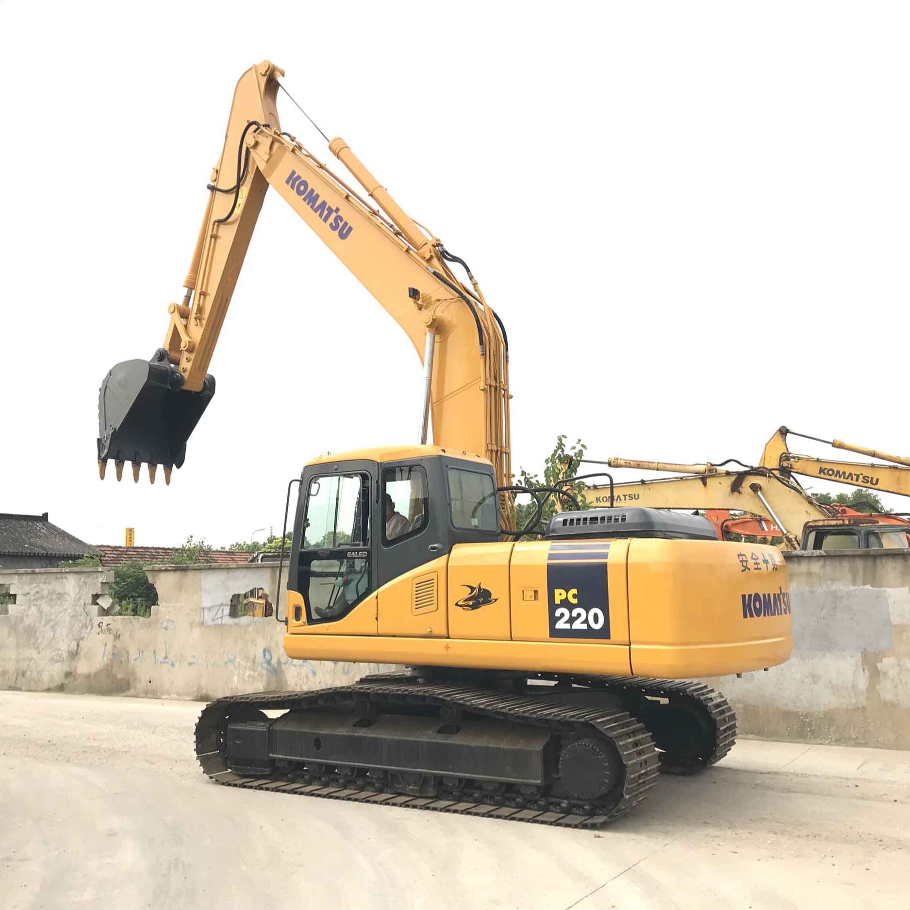 Discover the Powerful 6-Cylinder Komatsu PC3000-11 Excavator