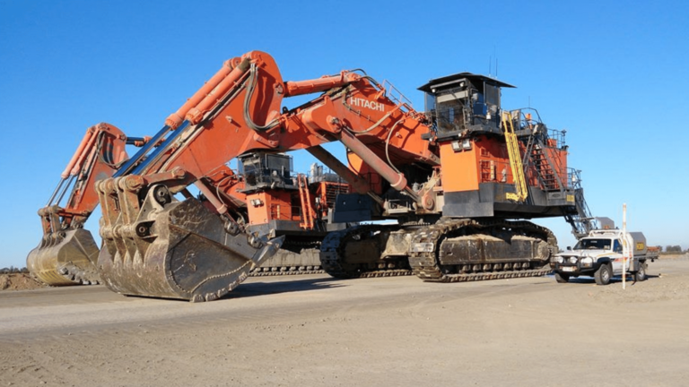 Top 14 largest excavators in the world